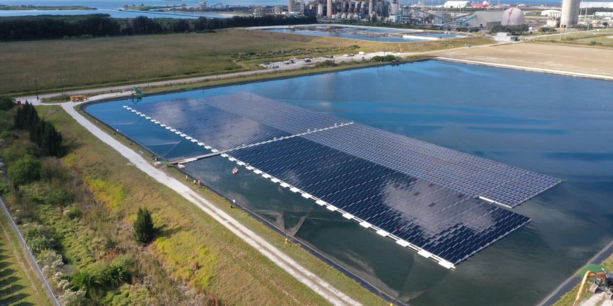 Floating Solar Farm Construction Process: From Waterway Prep to Final ...
